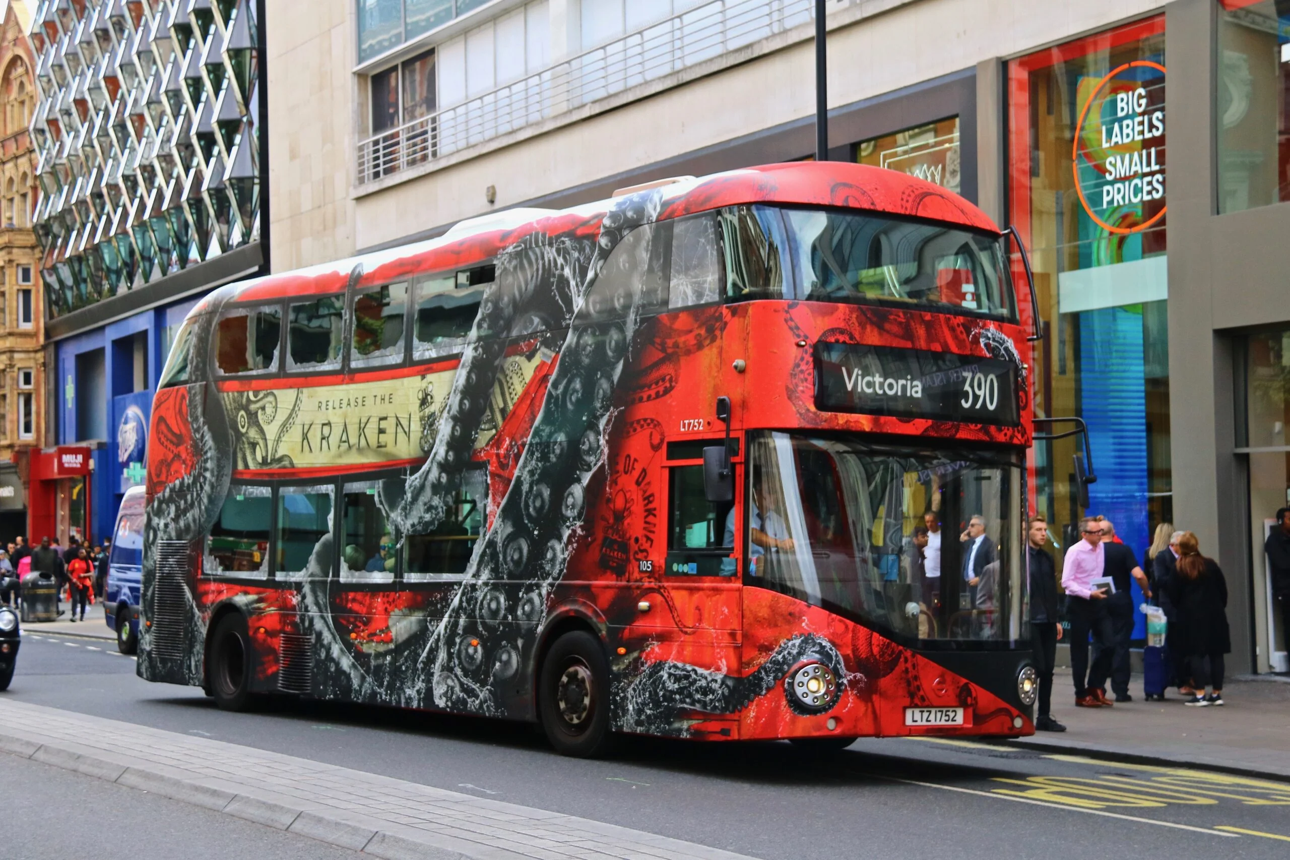 The Impact of Bus Advertising - Driving Brand Awareness
